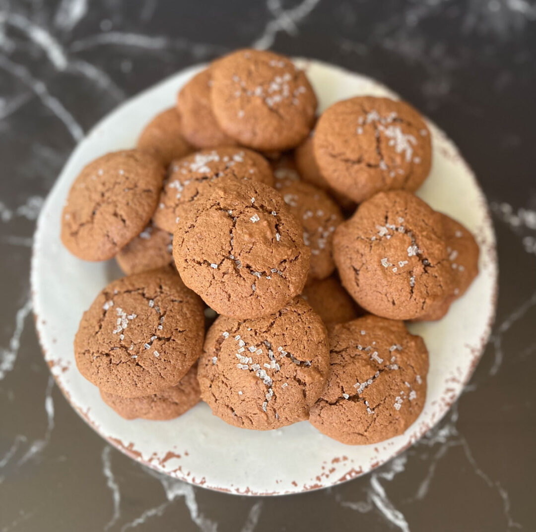 Easy Crown Royal Whiskey Cookies Recipe (Copycat) - joinmeinthekitchen.com
