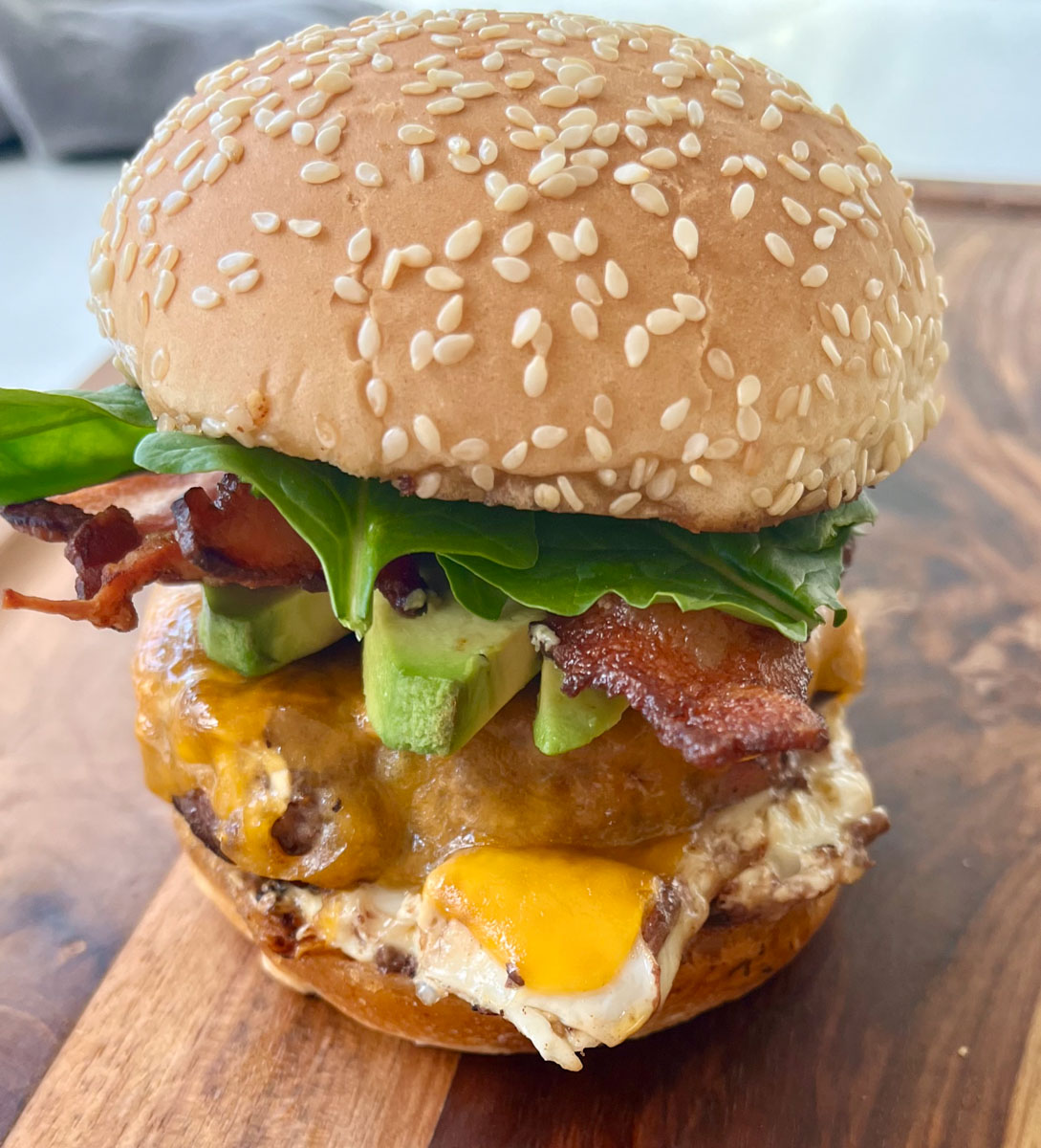 How To Make A Ground Beef And Egg Breakfast Sandwich ...