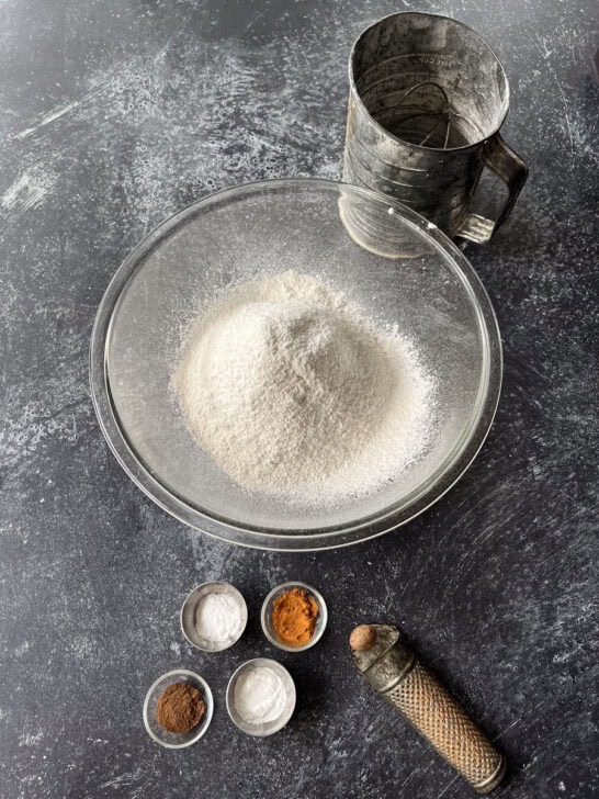 Irish Porter Spice Cake With Dried Fruit Recipe - joinmeinthekitchen.com