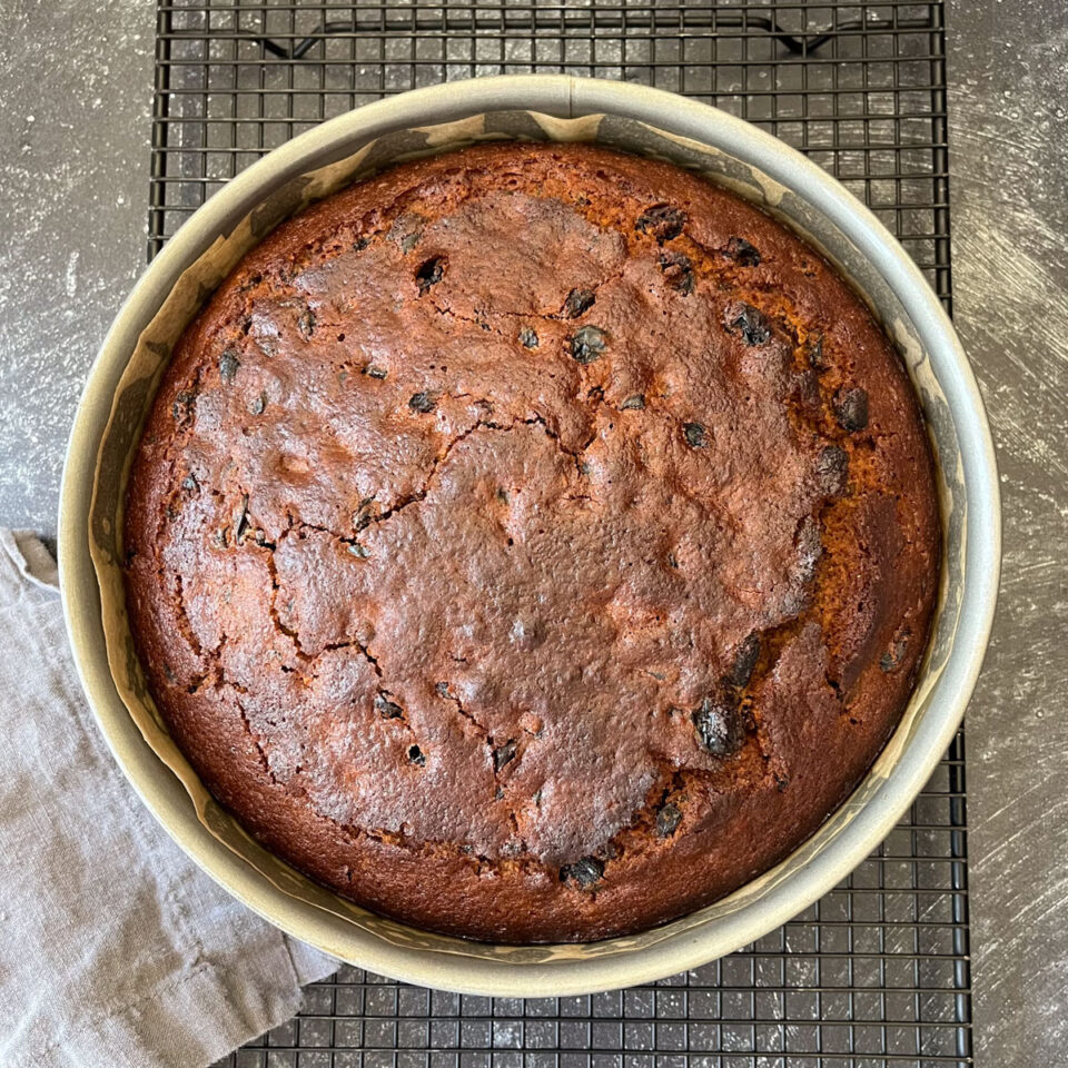 Irish Porter Spice Cake With Dried Fruit Recipe - joinmeinthekitchen.com
