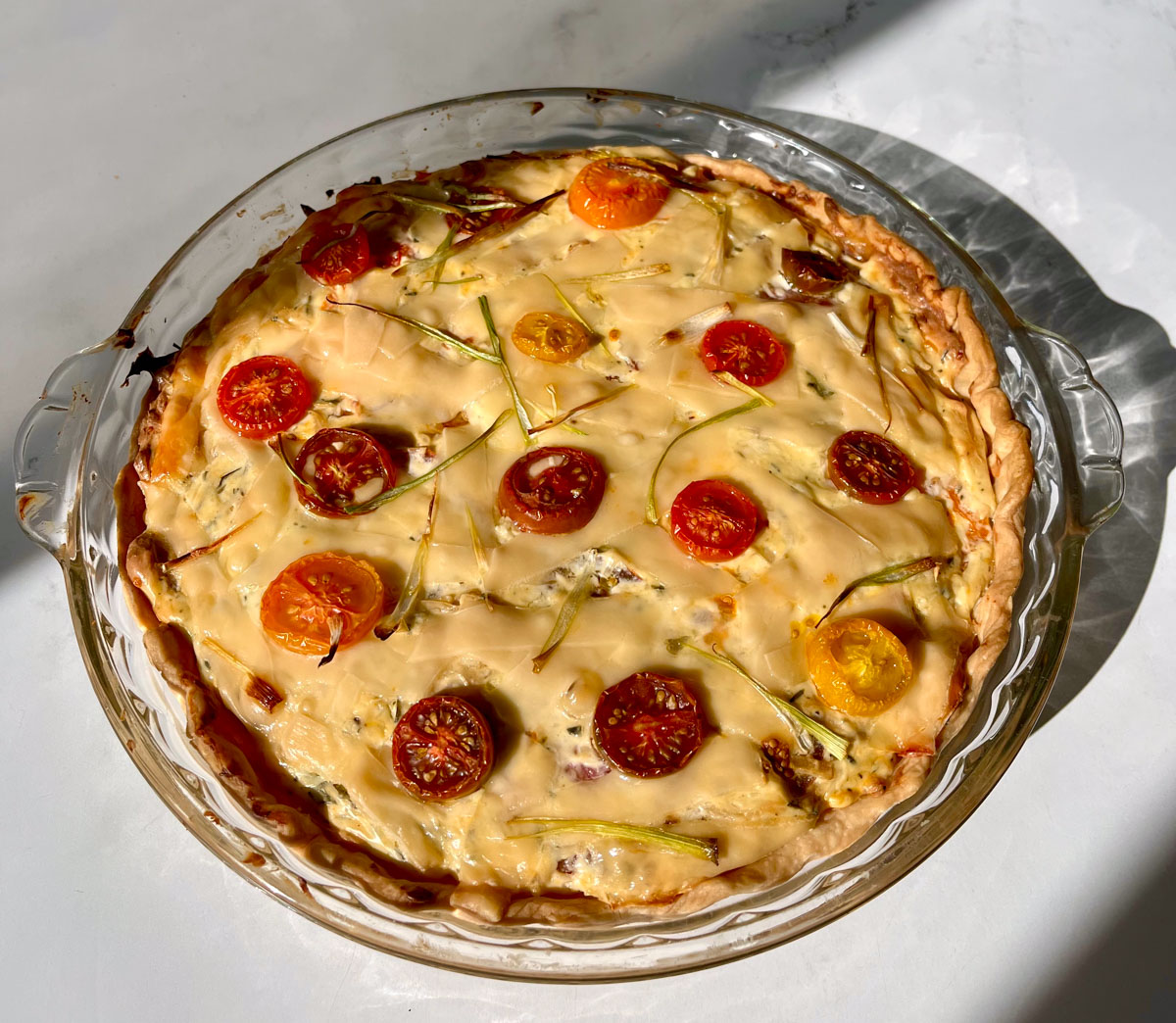 The Best Southern Tomato Pie Recipe With No Mayo - joinmeinthekitchen.com