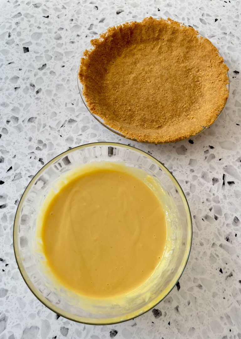 Easy Classic Florida Key West Lime Pie Recipe - joinmeinthekitchen.com