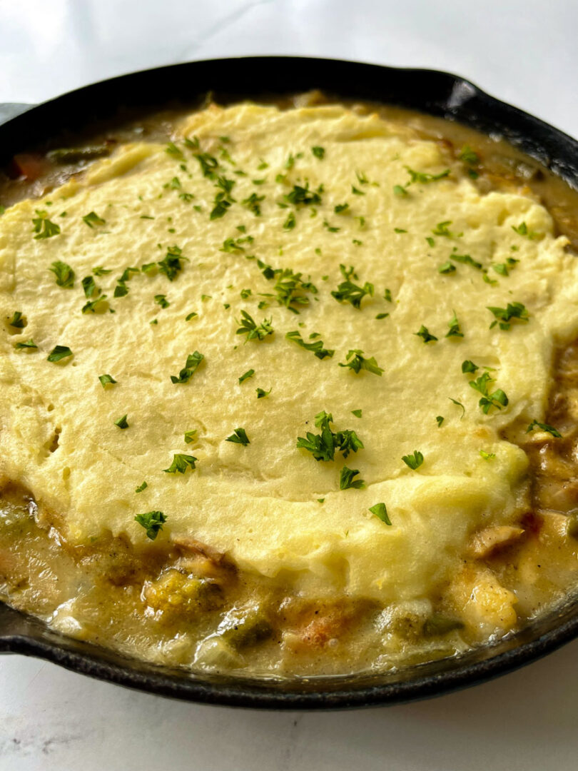 Easy Chicken with Mashed Potatoes Pie - joinmeinthekitchen.com