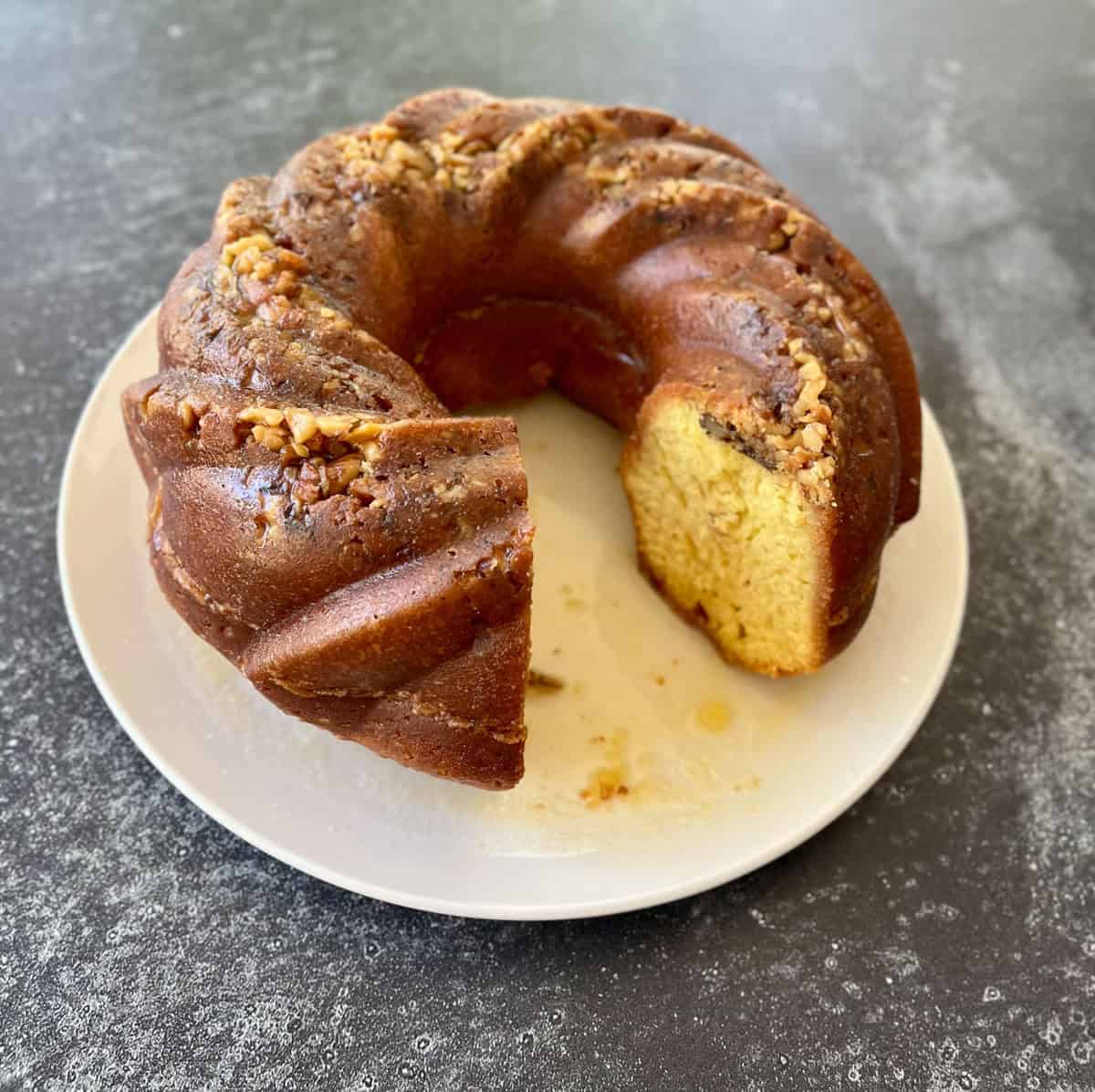 Easy Cuban Rum Cake Recipe - joinmeinthekitchen.com